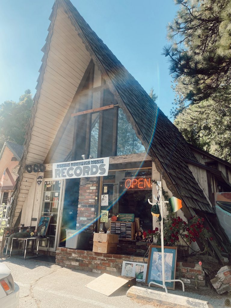Guide to Crestline, California: Shop, Play, Eat - lake arrowhead ...