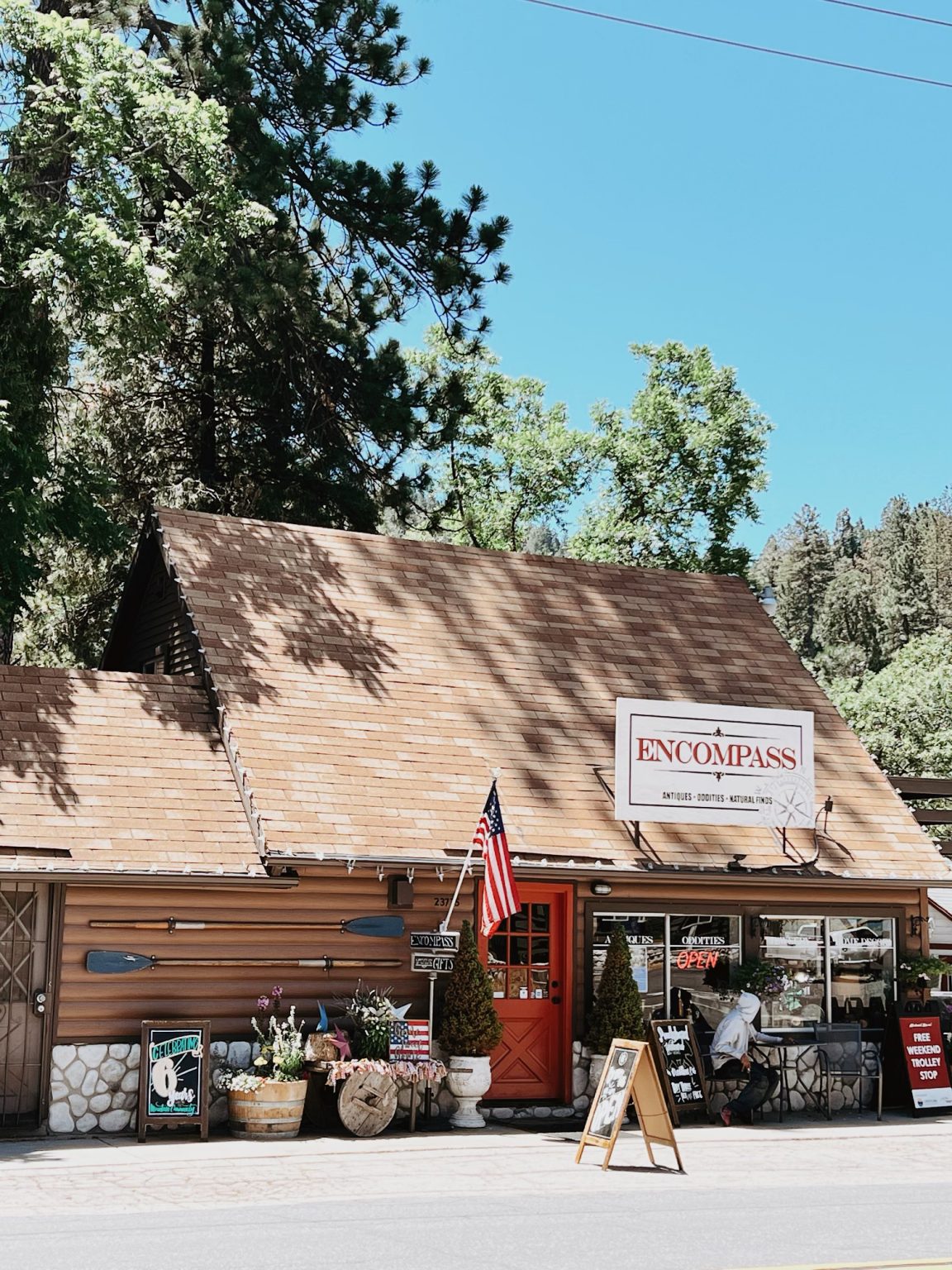 Guide to Crestline, California: Shop, Play, Eat - lake arrowhead ...